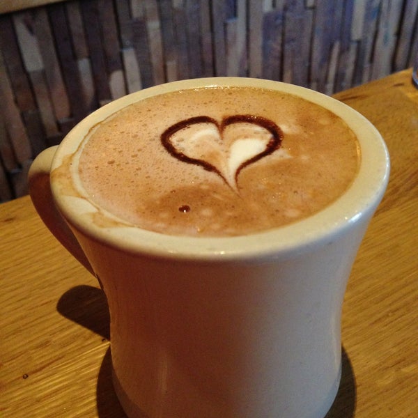 Uncommon Ground - New American Restaurant in Chicago