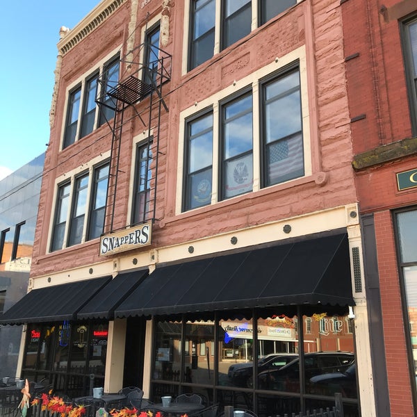 Snappers Bar & Grill - 5 tips from 132 visitors