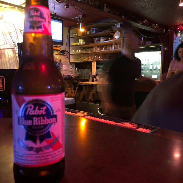 8 Ball Saloon - Dive Bar in Downtown Ann Arbor