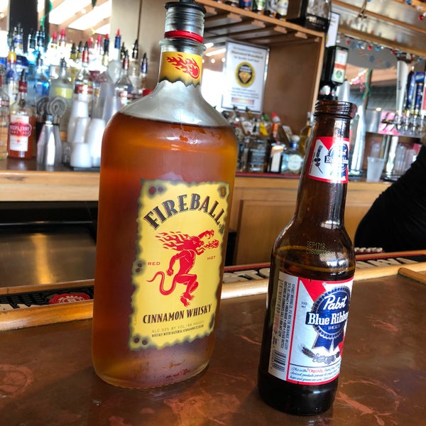 State Street Grille - 221 E State St