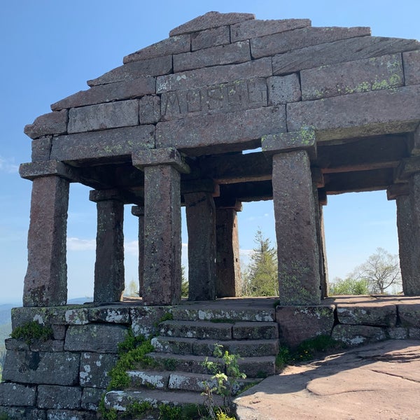 Temple du Grand Donon - Sommet du Donon