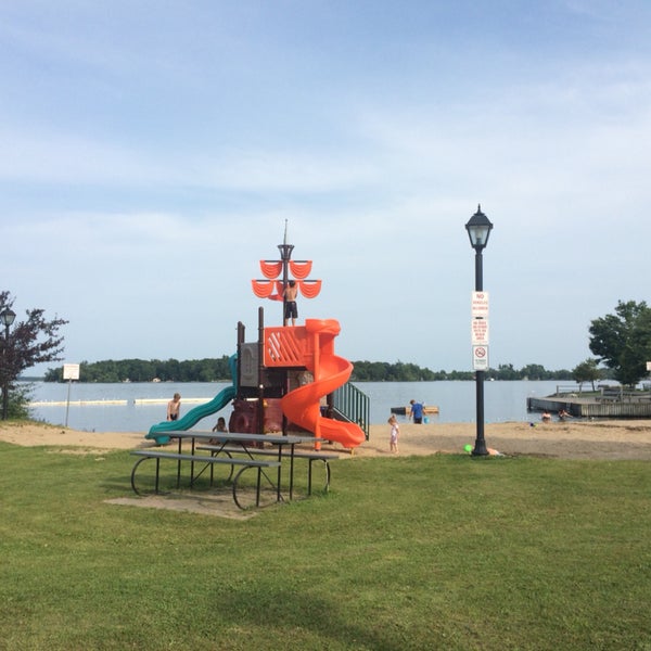 Joel Stone Beach - Beach in Gananoque