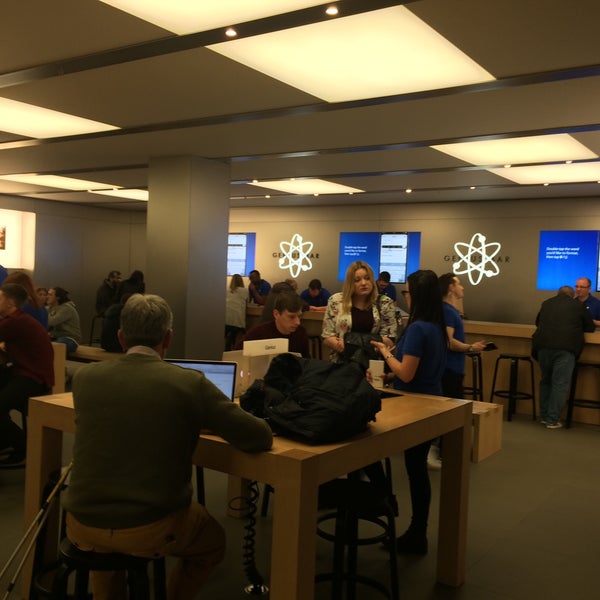 Photos at Apple Trafford Centre - Electronics Store