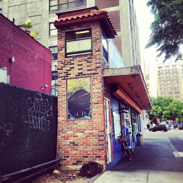 Kool Bloo Soho (Now Closed) - Burger Joint in SoHo