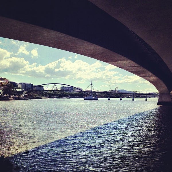 Captain Cook Bridge - Brisbane City - 2 tips