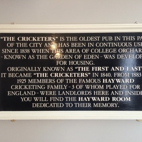 The Cricketers - Pub