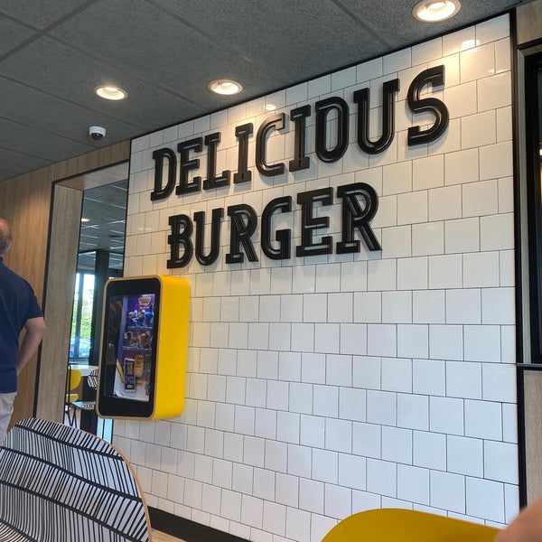 McDonald's - Fast Food Restaurant in Albany