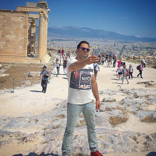 Πλατεία Μοναστηρακίου (Monastiraki Square) - Plaza in Αθήνα