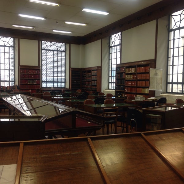 Biblioteca Central - Sé - Faculdade de Direito da Universidade de São ...