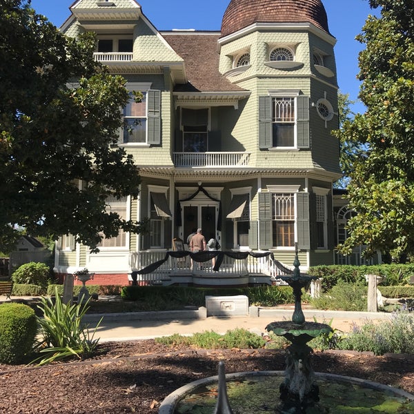 Heritage House Museum & Gift Shop - Museum in Riverside