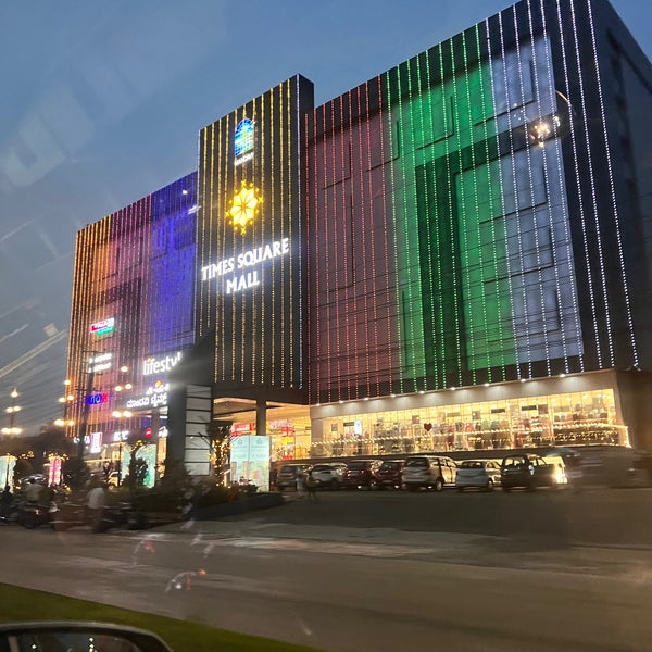 Mandavi Times Square Mall - Shopping Mall