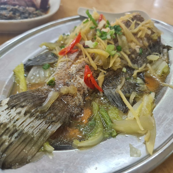 Seng Steam Fish Restaurant 成蒸鱼与肉骨茶 - 26 tips from 444 visitors