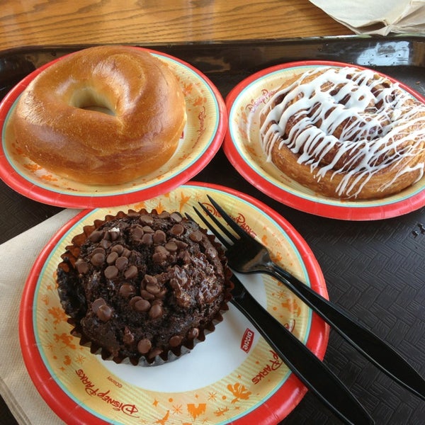 Starring Rolls Cafe (Now Closed) - Café