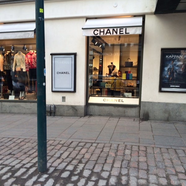 CHANEL - Boutique in Kaartinkaupunki