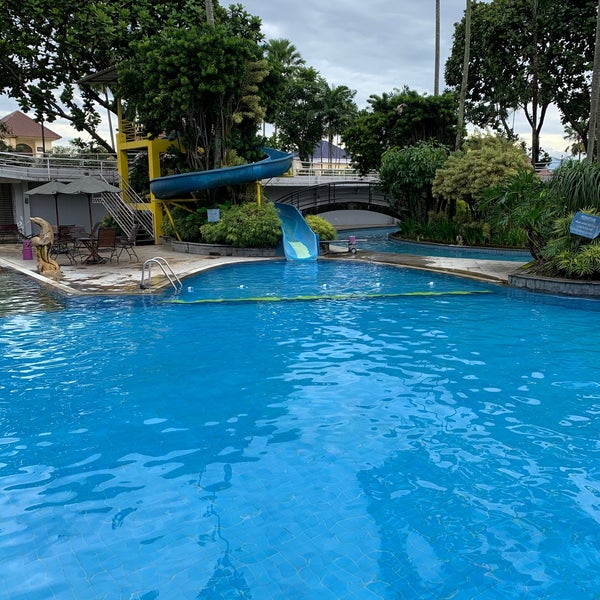 Istana Dieng Swimming Pool - Istana Dieng Club House