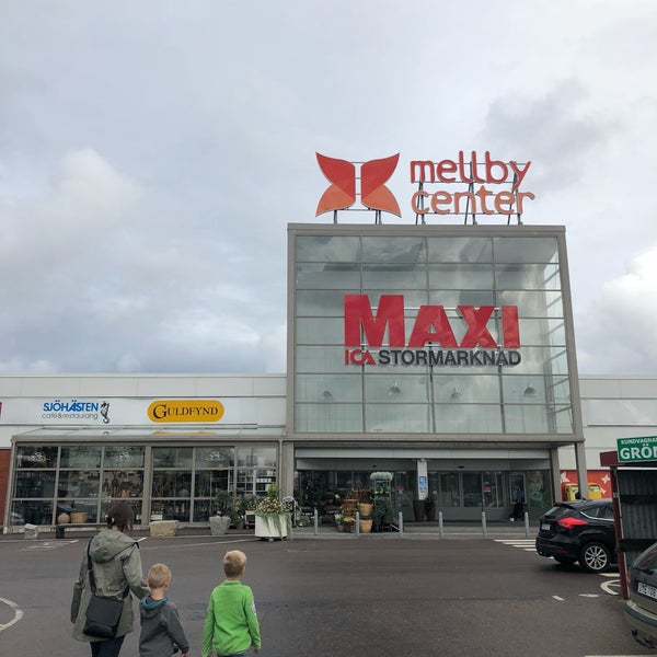 ICA Maxi Stormarknad - Supermarket