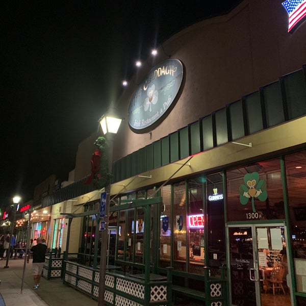 The Claddagh Irish Restaurant & Pub - Pub