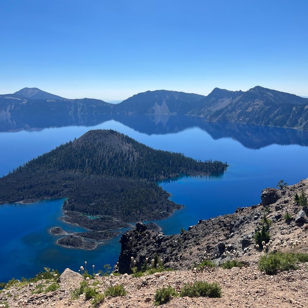 Watchman Overlook - Scenic Lookout in Crater Lake
