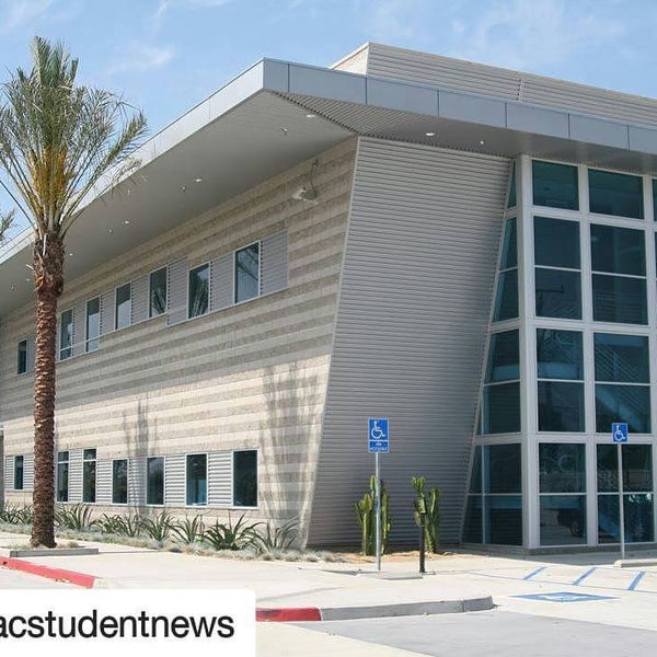 Photos at Digital Media Center - 89 visitors