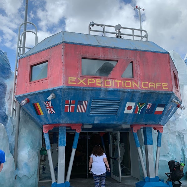 Photos at Expedition Cafe - Sea World Theme Park - 9 tips from 447 visitors
