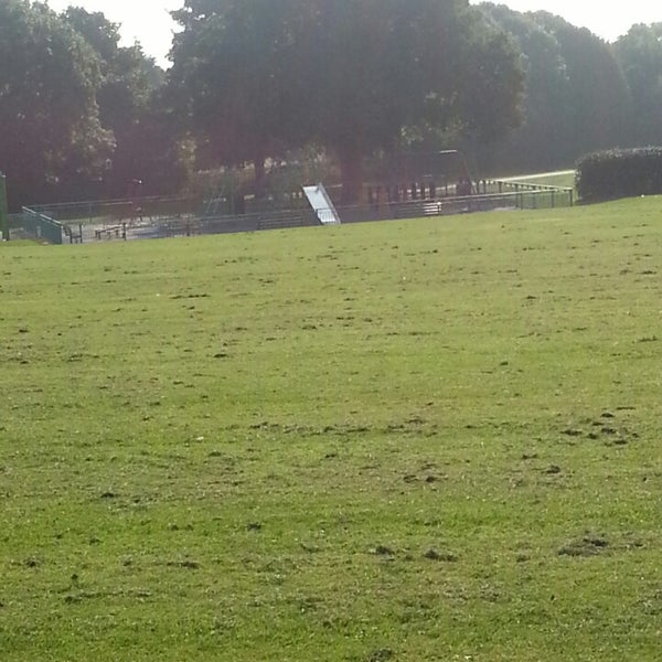 Howley Grange Park - Playground in Quinton