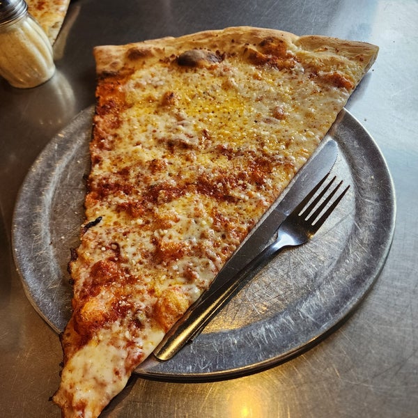Lazy Moon Pizza - Orlando, FL