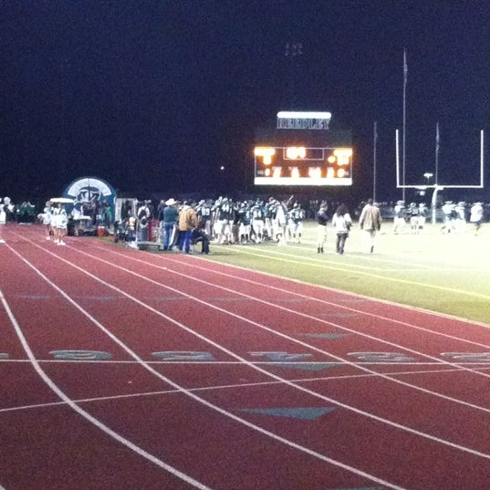 Reedley High School - High School in Reedley