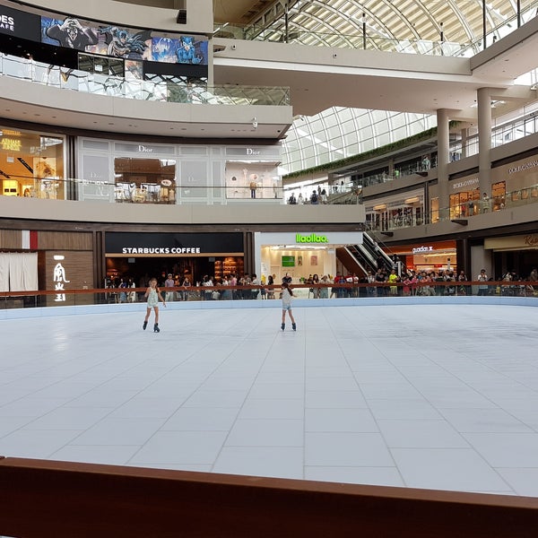 Marina Bay Sands Skating Rink (Now Closed) - Financial District - 13 ...