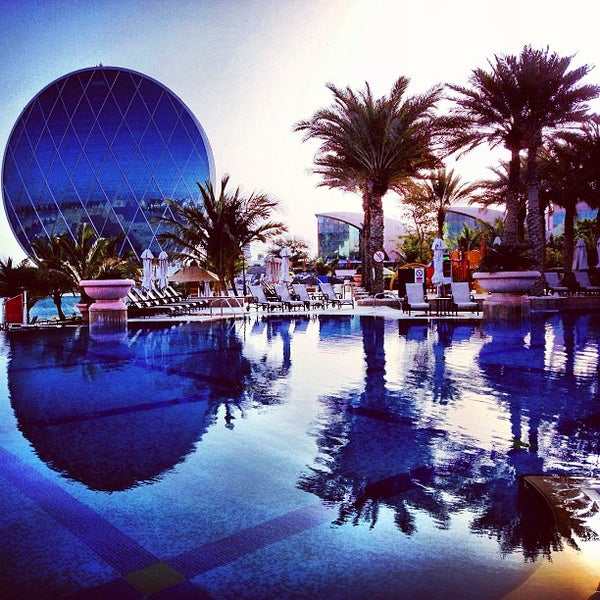 Al Raha Beach Hotel - Swimming pool - Hotel Pool in Abu Dhabi
