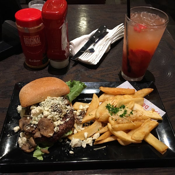 Red Robin Gourmet Burgers and Brews - 13 tips