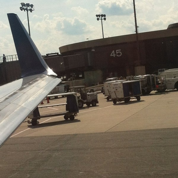 Photos at Gate B45 - Airport Gate in Newark Airport and Port Newark