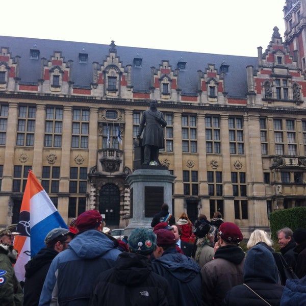 Statue de Pierre-Théodore Verhaegen - Monument in Ixelles / Elsene
