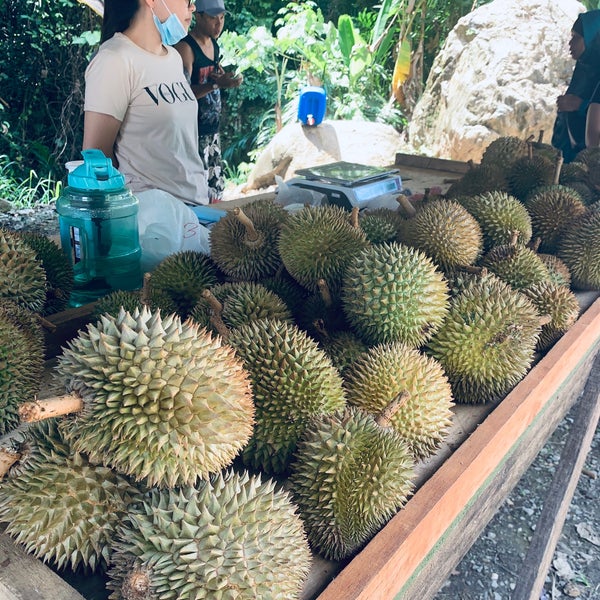 Durian Tepi Jalan, Karak - Bakery in Karak