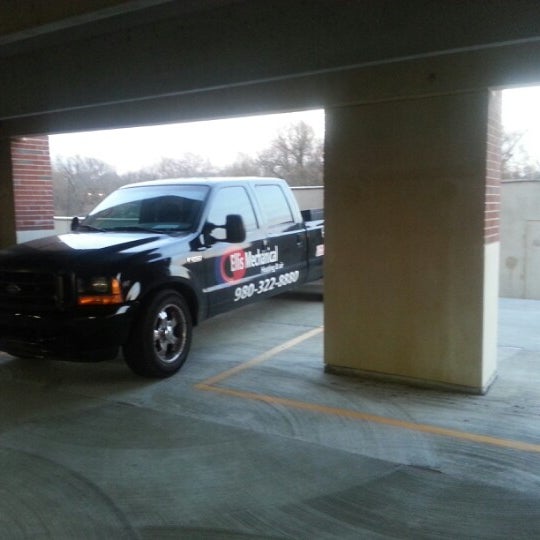 CPCC STUDENT PARKING DECK 3 - Elizabeth - 1 tip