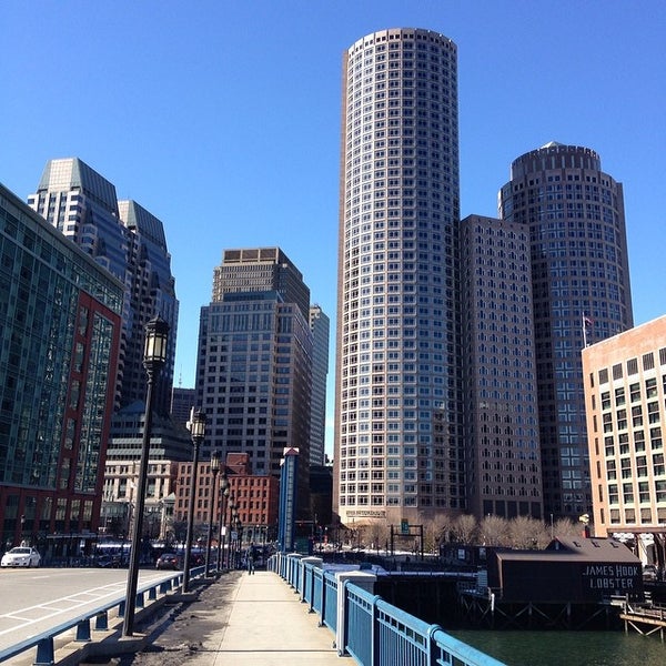 Evelyn Moakley Bridge - Bridge in Downtown Boston