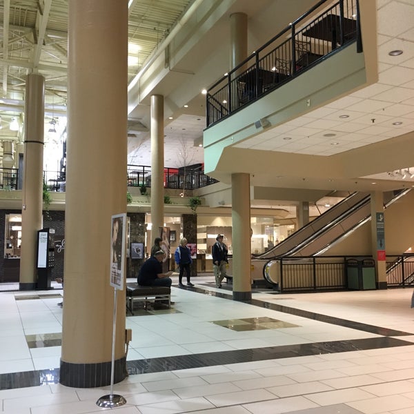 Confederation Court Mall - 6 tips from 420 visitors