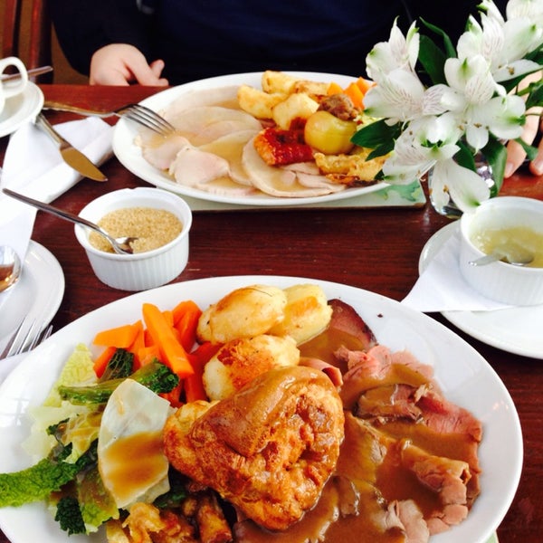 The Old Crown - Pub in Weybridge