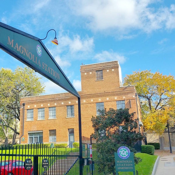 Magnolia Station - 1607 Lyte St