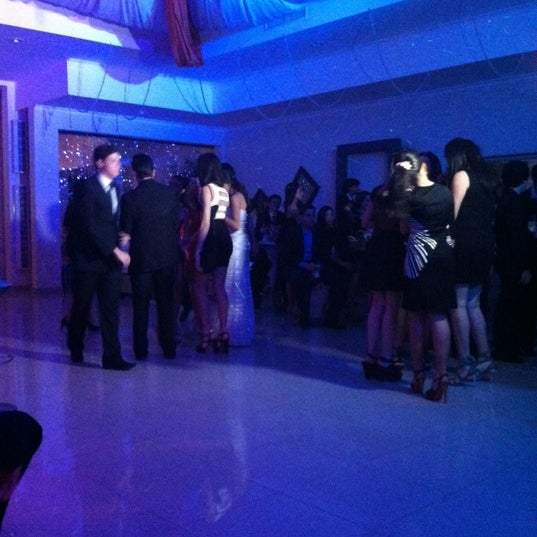 Photos at Ocasiones & Eventos Jean Roldan - 4 tips from 104 visitors