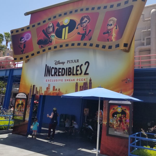 Sunset Showcase Theater - The Anaheim Resort - 2 tips