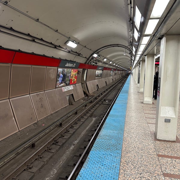 CTA - Jackson (Red) - The Loop - 230 S State St