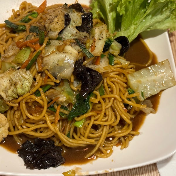 Inle Myanmar - Burmese Restaurant in Downtown Core