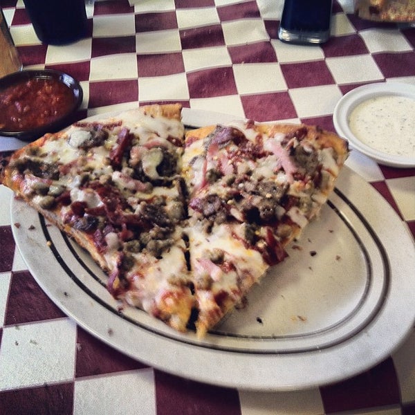 Hysen's Nizza Pizza - Pizza Place