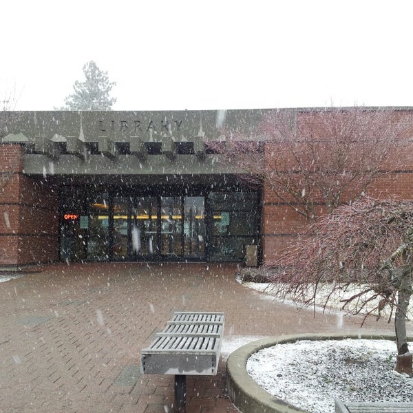 Spokane Public Library South Hill Branch - Library in Spokane