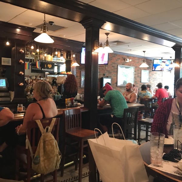 August Henry's Burger Bar - Burger Joint in Cultural District