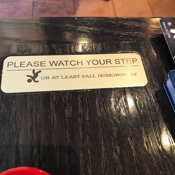 Red Robin Gourmet Burgers and Brews - 27 Holyoke St