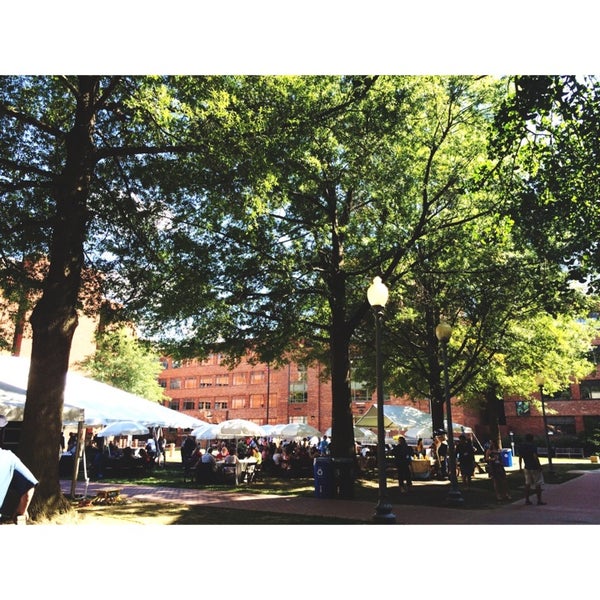 Photos at GWU University Yard - George Washington University - 5 tips