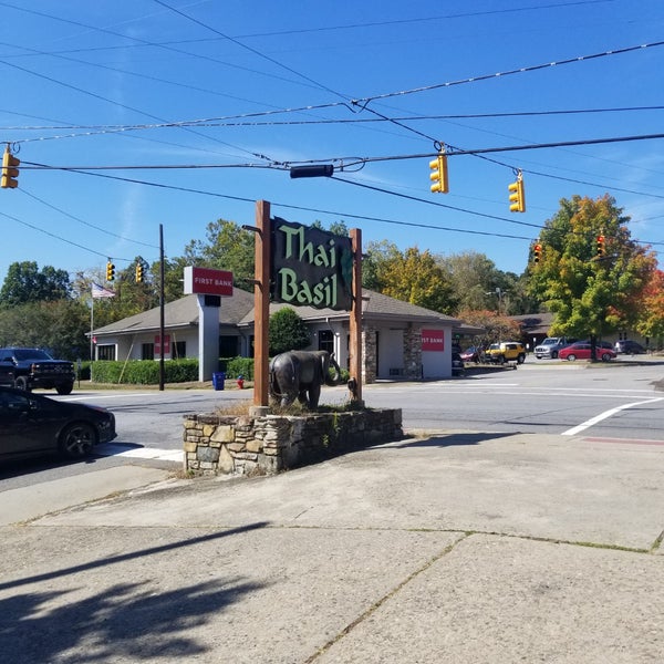 Thai Basil Restaurant - Thai Restaurant