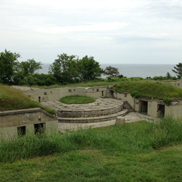 Fort Revere - Scenic Lookout in Hull