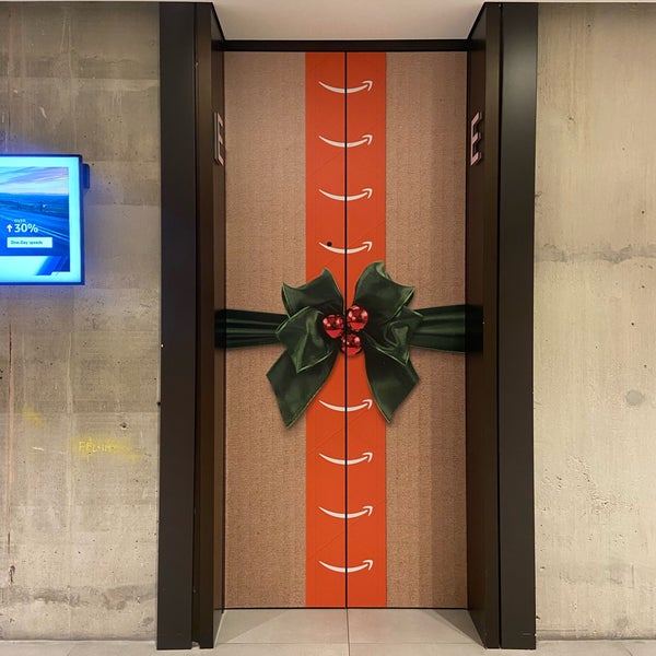 Amazon (LHR16) - Hackney - London, Greater London